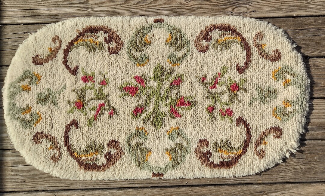 1978 Vintage Oval Cream Colored Hand Hooked Wool Rug. Large - Etsy