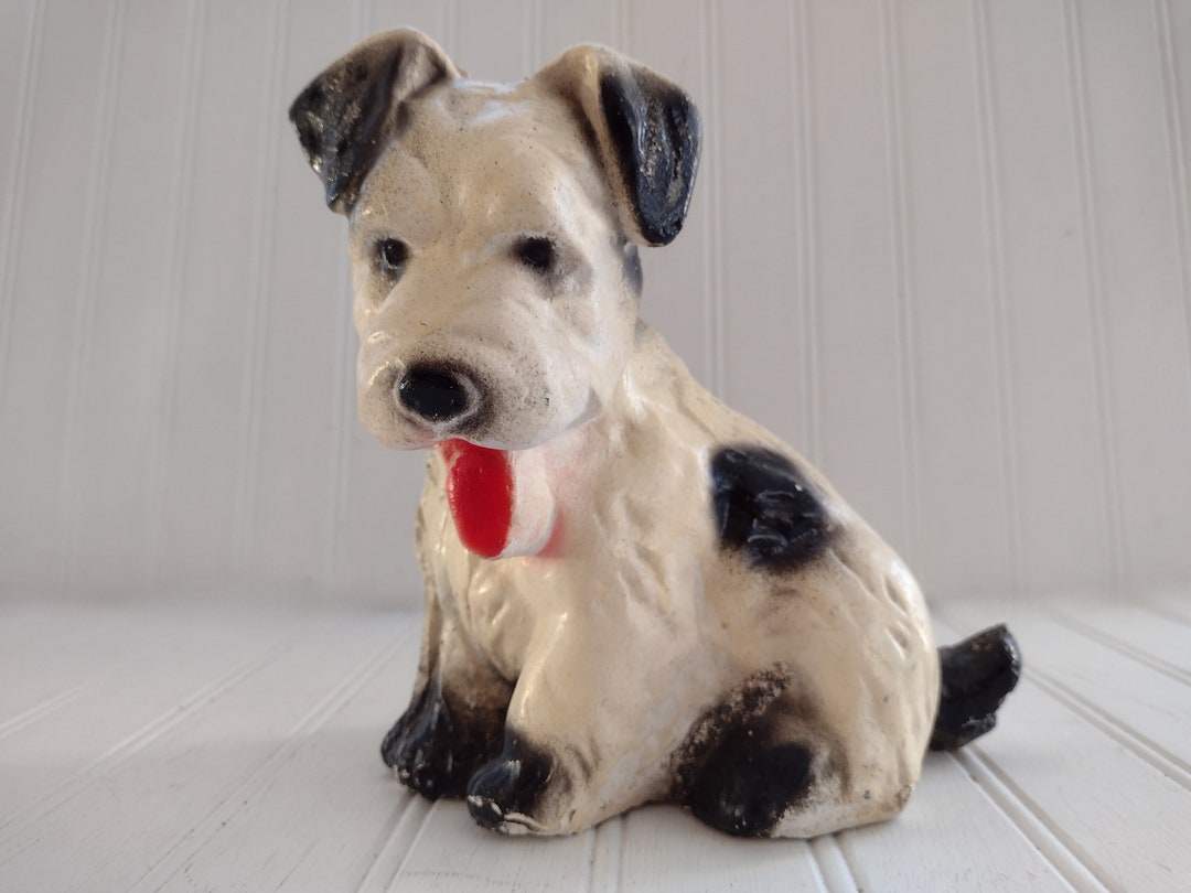 VINTAGE 8" Carnival Chalkware Dog. Black and Cream Colored Panting ...