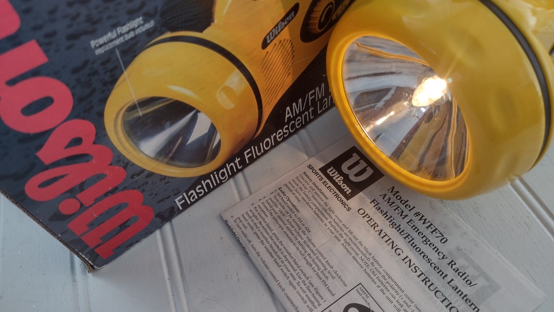 WILSON AM/FM Radio, Flashlight, and Fluorescent Lantern in Original Box ...