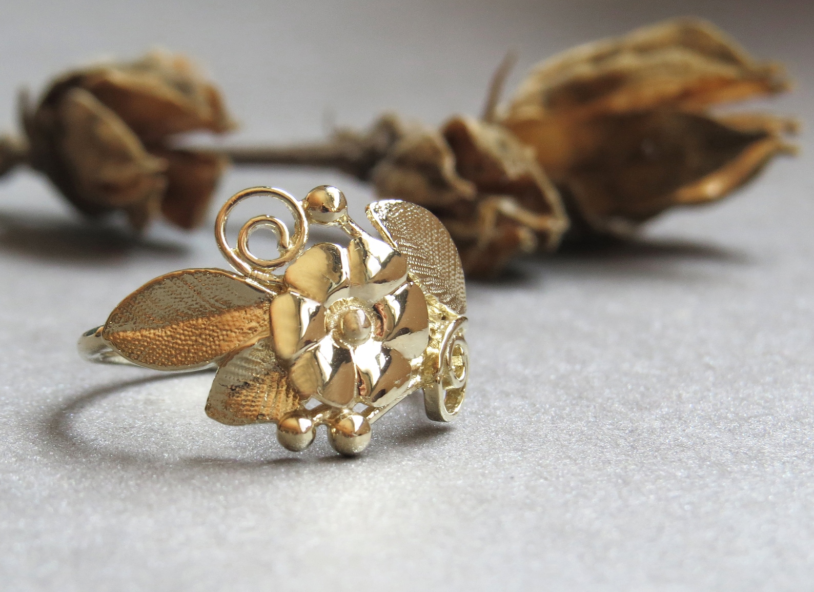 Unique Gold Flower Ring Flower and Leaves Ring Flower Gold - Etsy