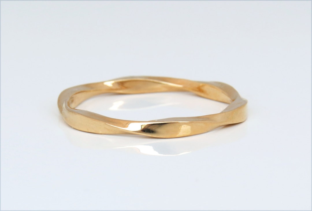Rose Gold Mobius Wedding Band, Unique Mobius Ring, Wave Wedding Band ...