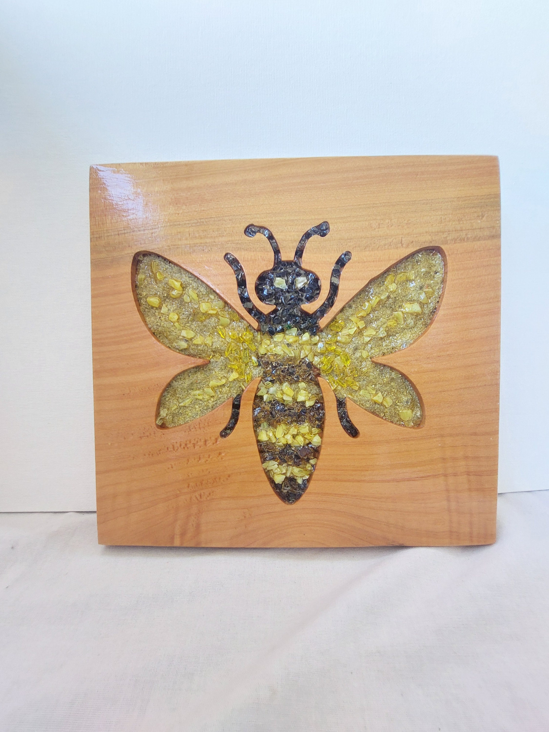 Retro Crushed Glass Honey Bee Art / Vintage / Folk Art - Etsy