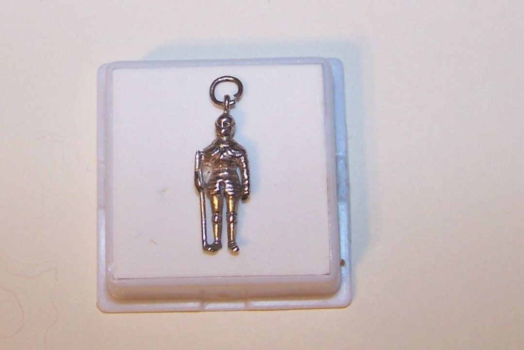 MEDIEVAL ARMOR CHARM 3 D Vintage Sterling Charm Man in Full Armor - Etsy