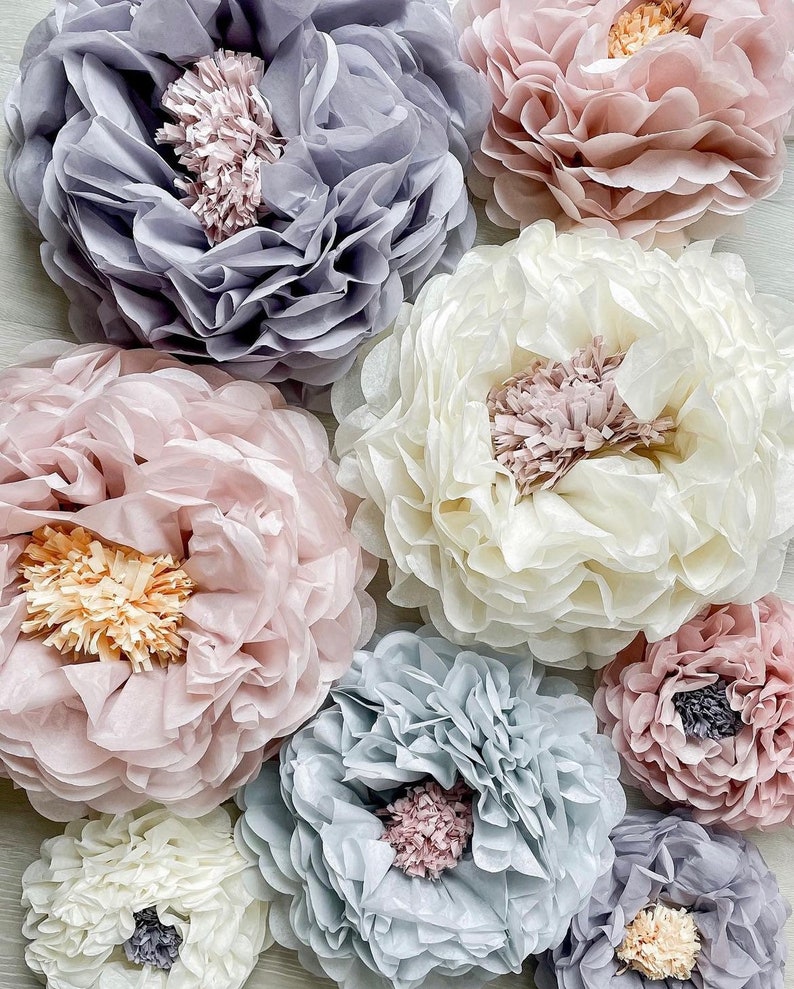 Oversized Paper Flowers 4 Units. Fluffy Flowers. Birthday Centerpiece ...