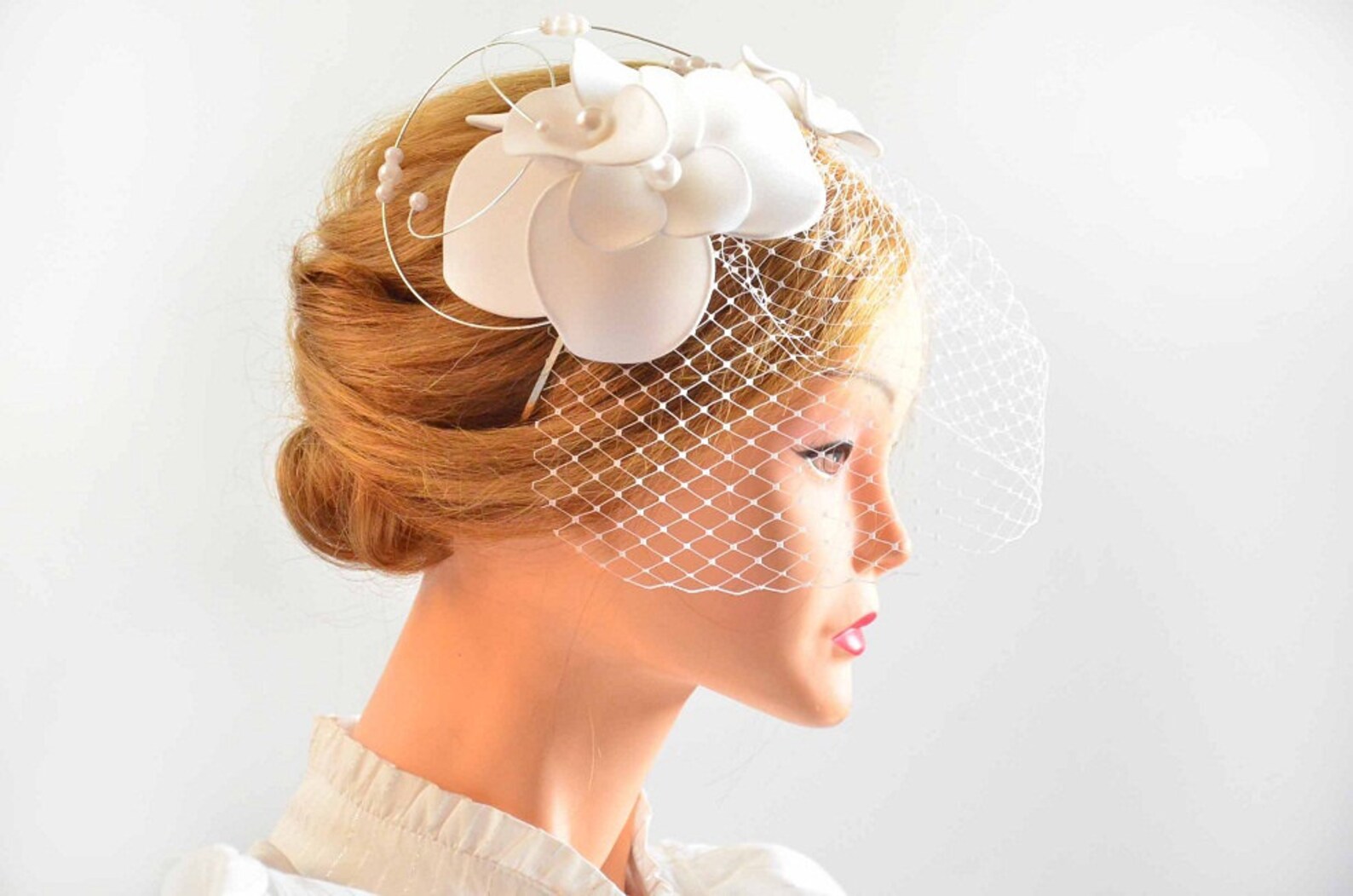 Fascynator z woalką Duży biały fascynator Woalka z | Etsy