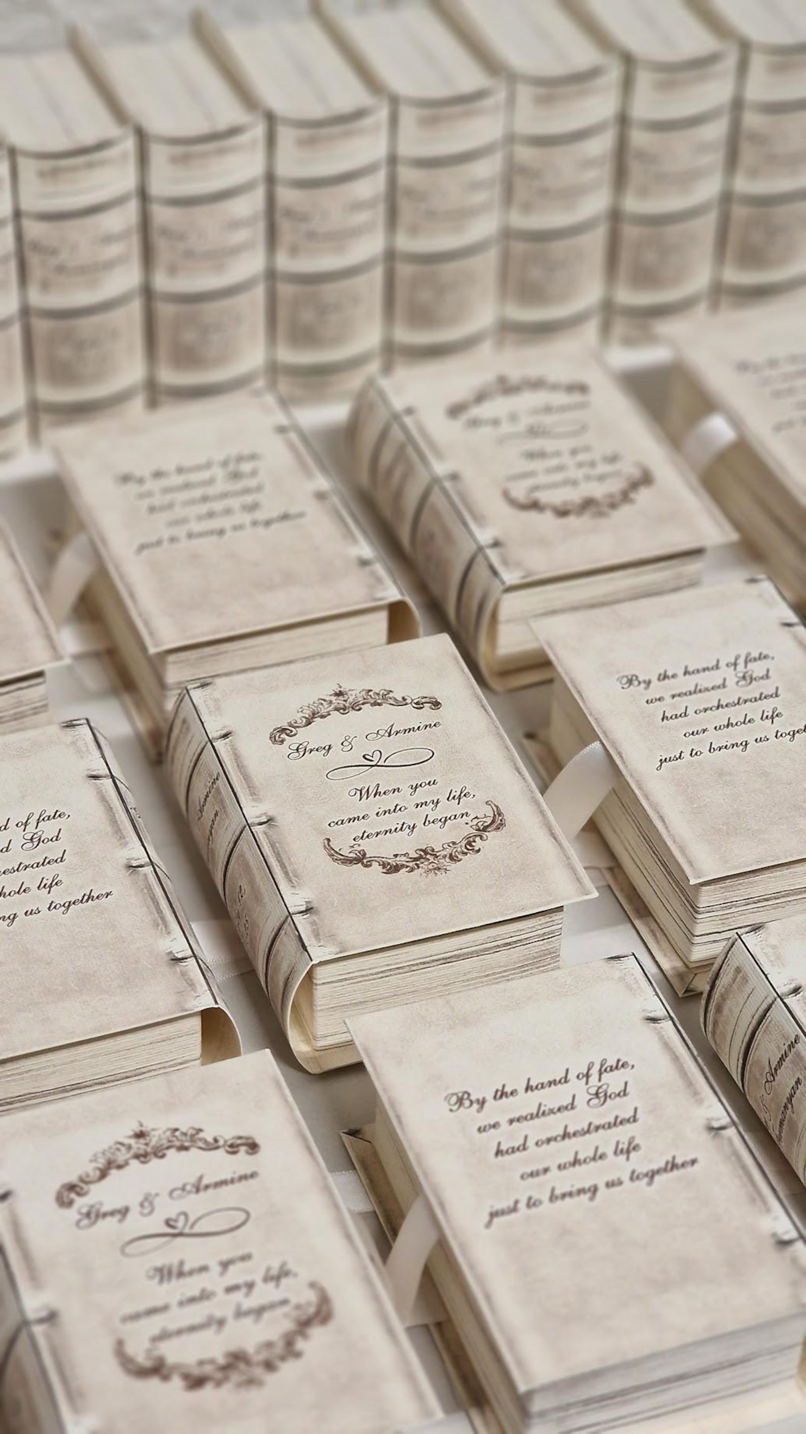 10 Personalized Unique Wedding Favor Boxes • Customized Gift Boxes ...