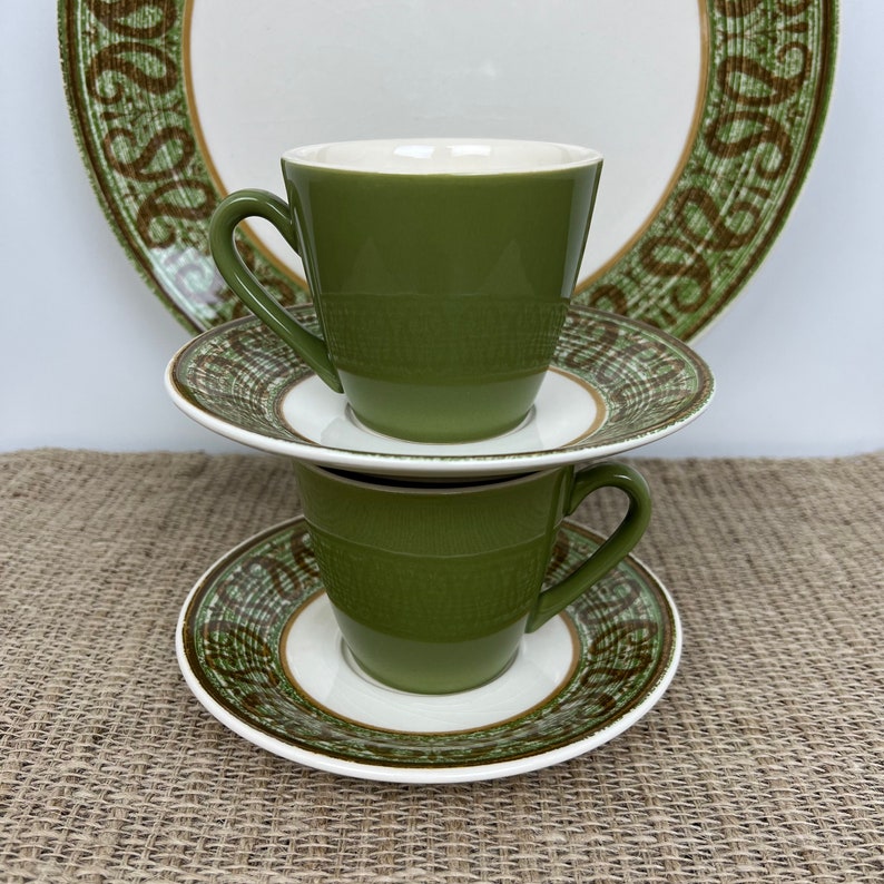 Vintage Royal China RYL4 Royal Pattern Dinnerware Service for 6 Dining ...