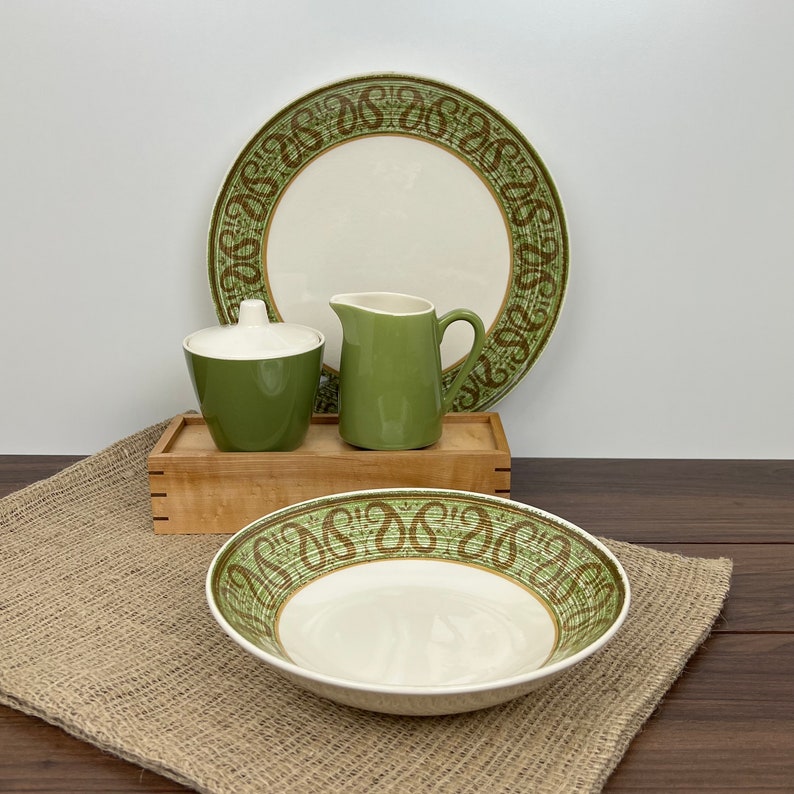 Vintage Royal China RYL4 Royal Pattern Dinnerware Service for 6 Dining ...