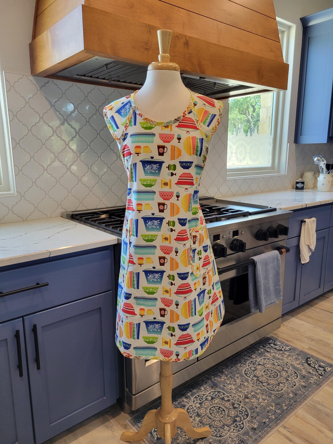 Retro Kitchen Casseroles and Coffee Cups Woman's Apron/glam/hostess ...