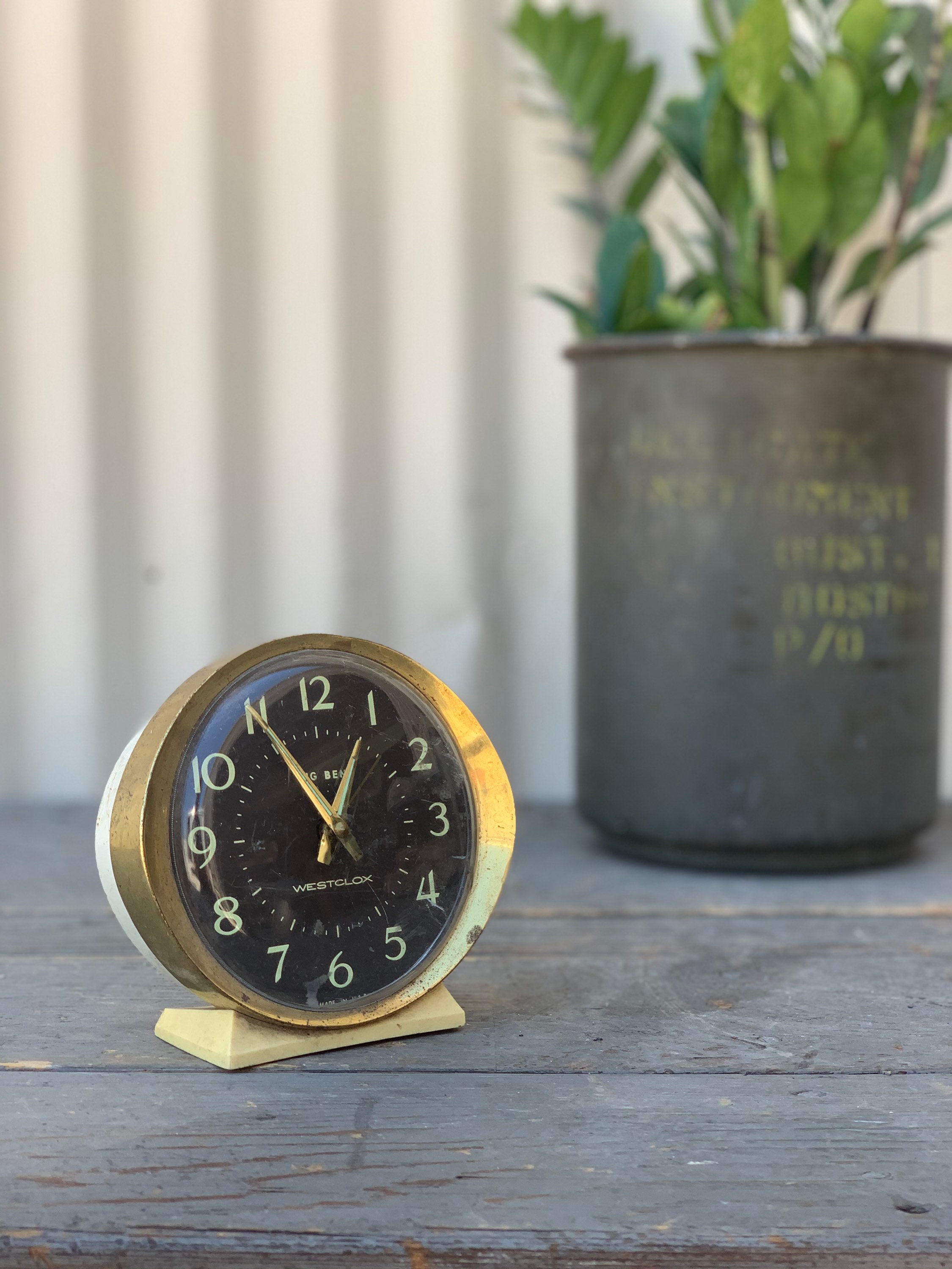 Picked up this cute flip clock today at a local thrift store for 50 ...