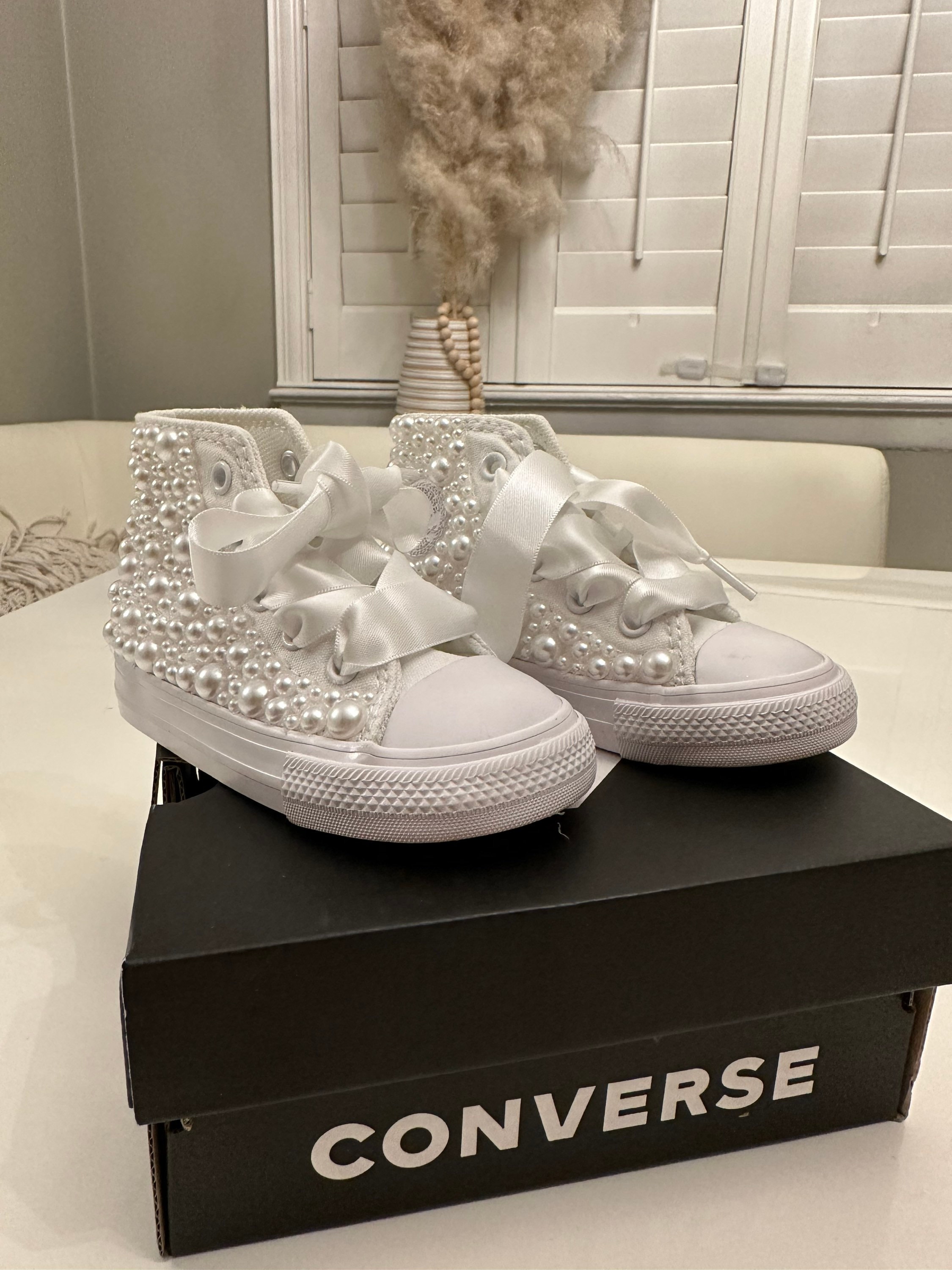 Custom Pearl Converse - Etsy