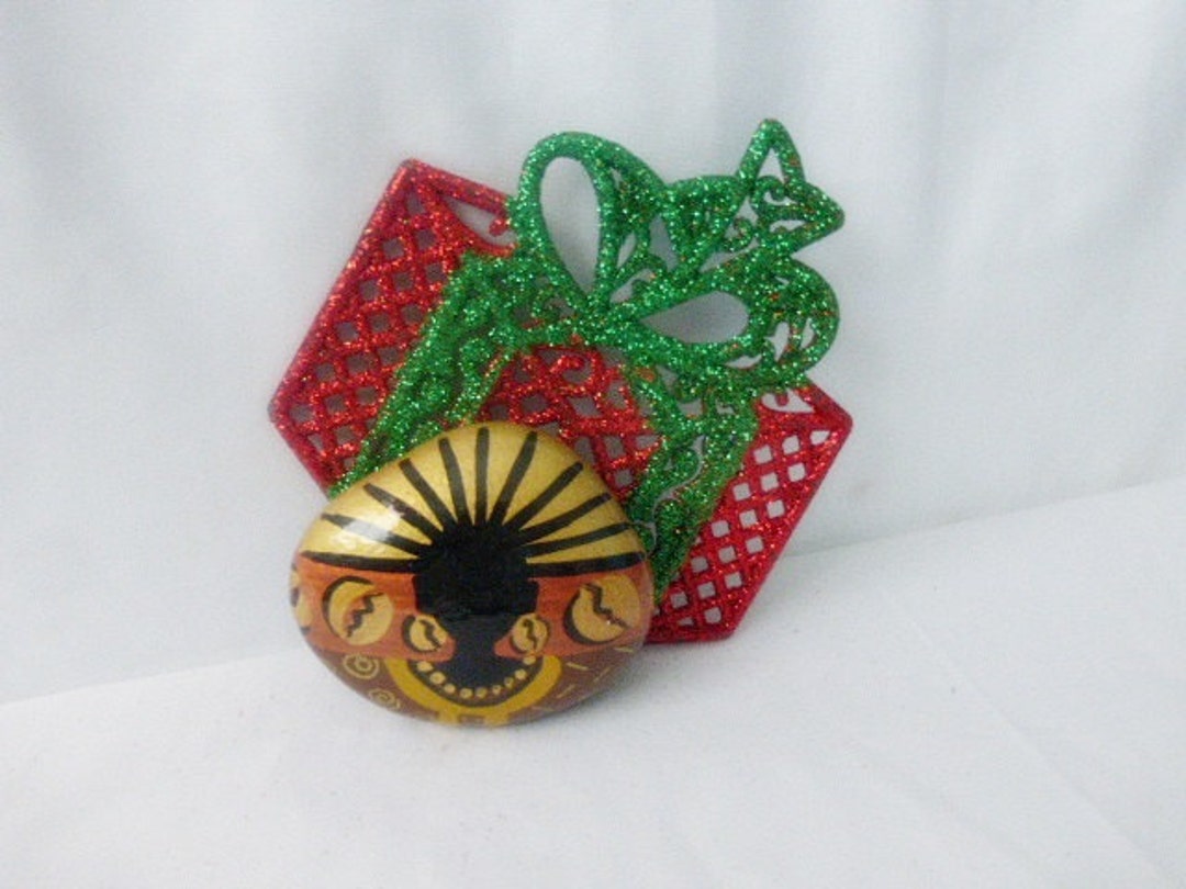 Culturally Accented Paperweight 19 Radiating Locks Mother - Etsy