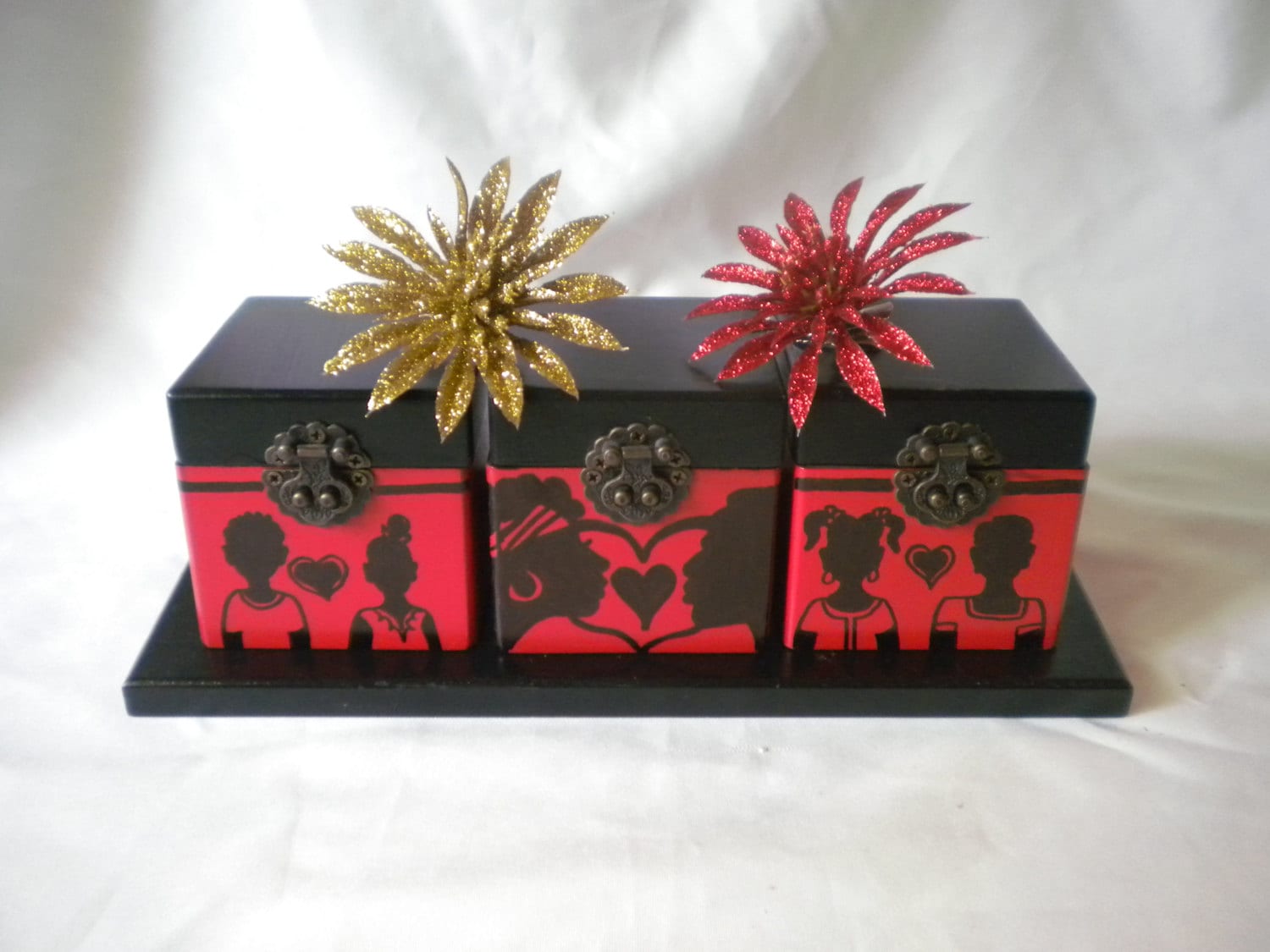 Family Gift Unique Wooden Trinket Boxes Hand Drawn Silhouetted Family ...