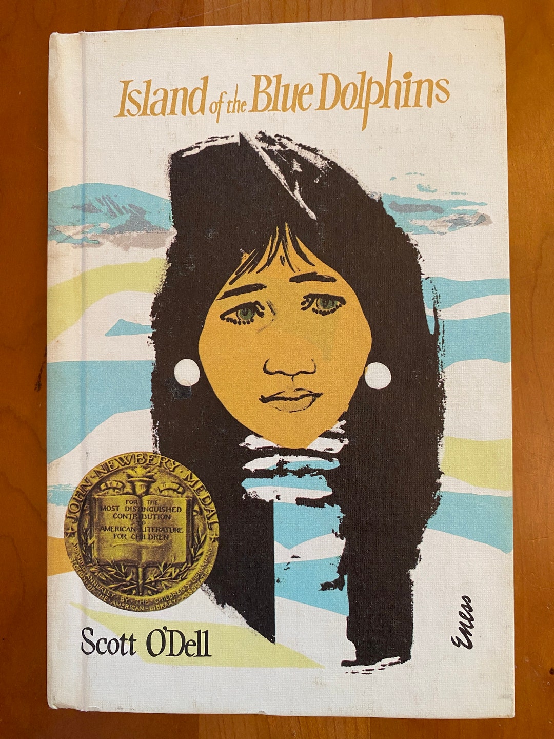 Island of the Blue Dolphins by Scott O'dell Newbery Award Winner 1970s ...
