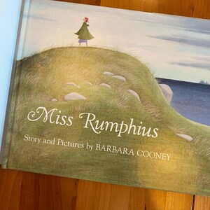 Miss Rumphius Story and Pictures by Barbara Cooney - Viking 2000s - Etsy
