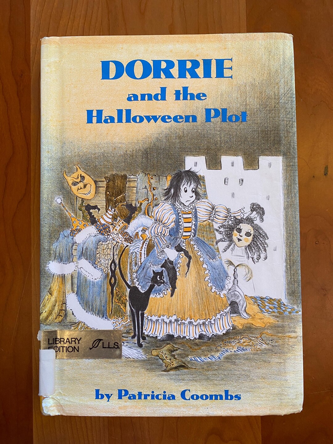 Dorrie and the Halloween Plot by Patricia Coombs - 1976 Lothrop Lee ...