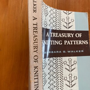 A Treasury of Knitting Patterns by Barbara G. Walker - Scribners 1968 ...
