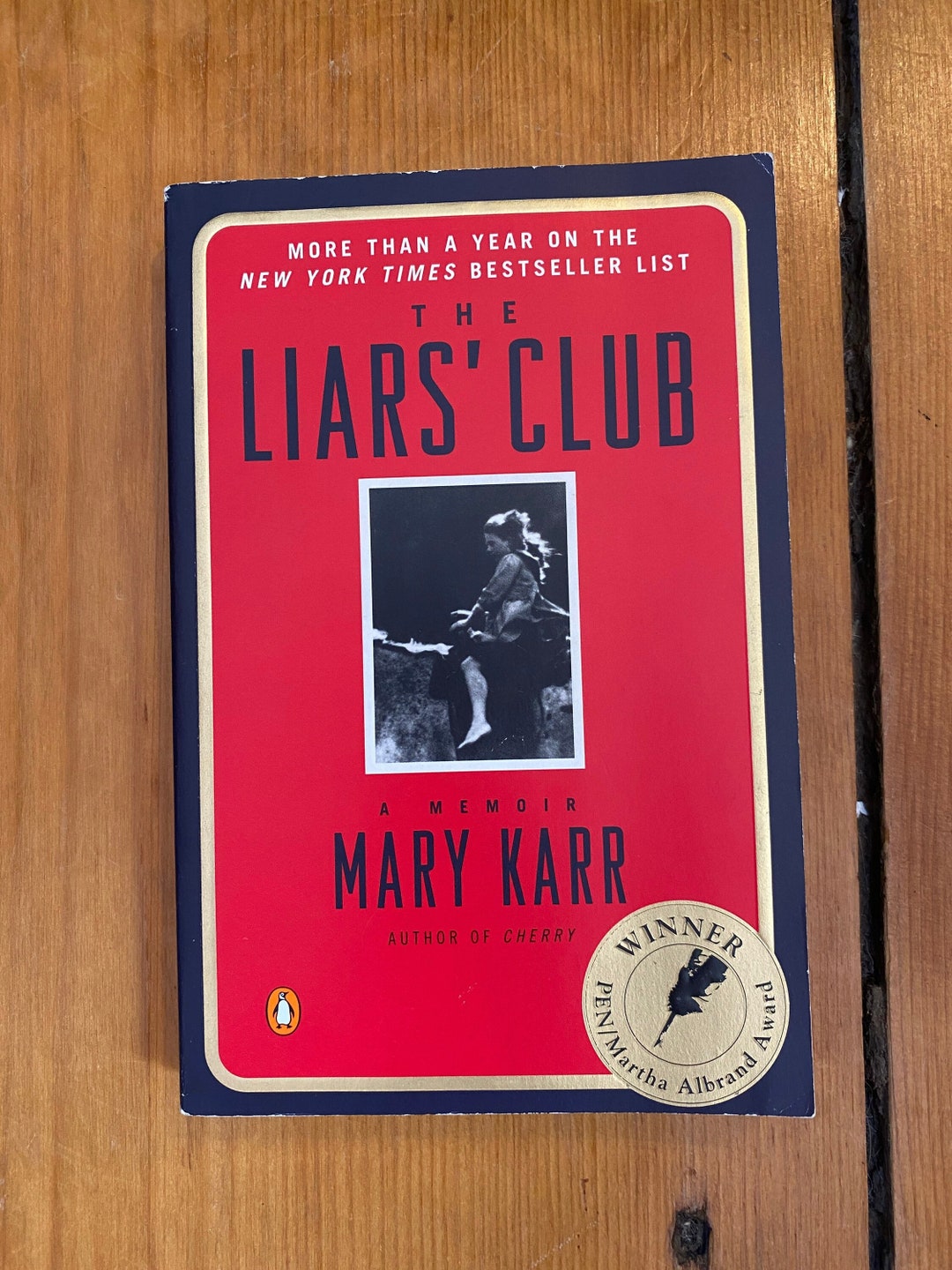 The Liar's Club by Mary Karr - 1996 Penguin Paperback - Award Winning ...