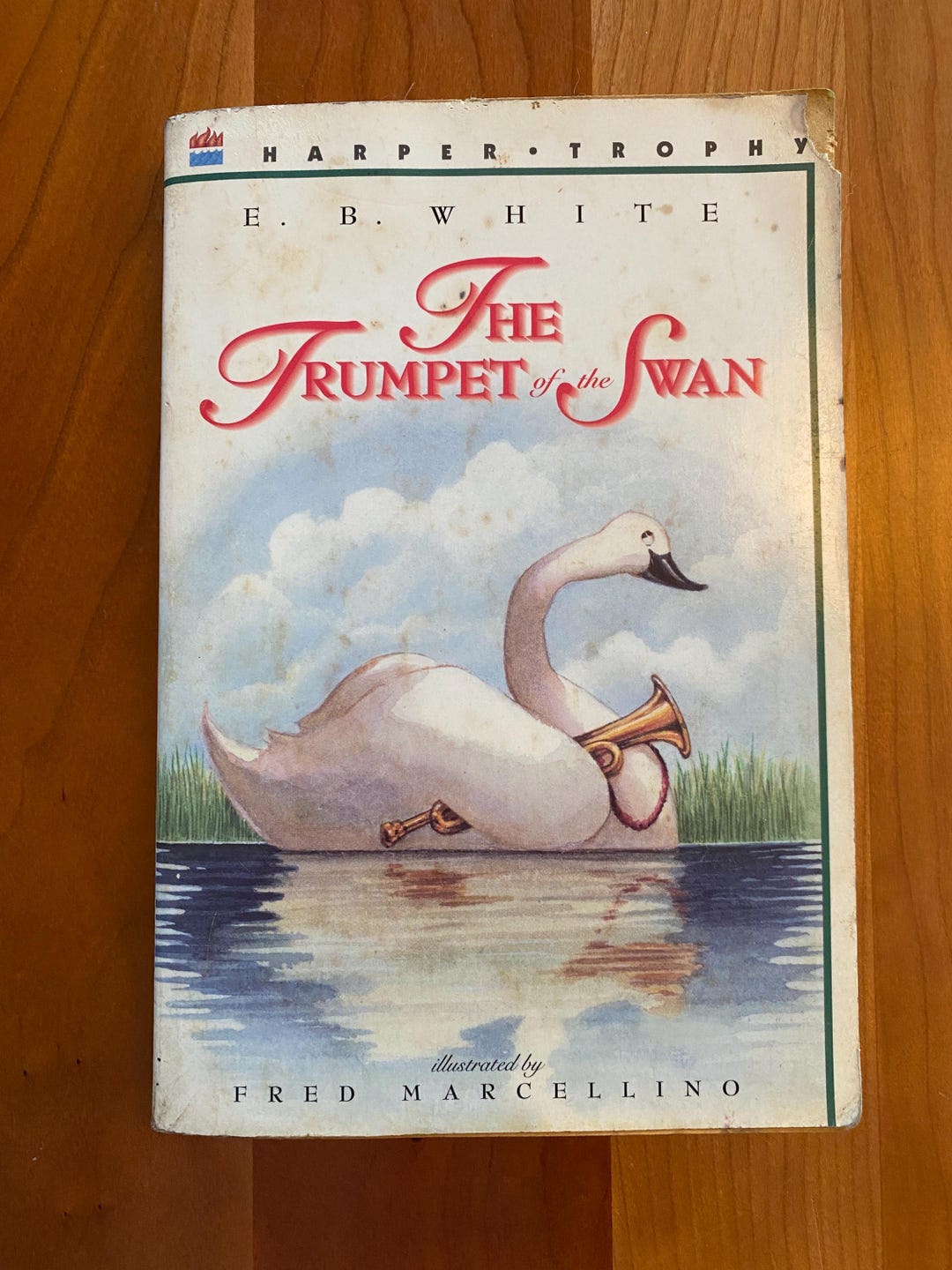 The Trumpet of the Swan by E.B. White - Harper Trophy 2000 - Etsy
