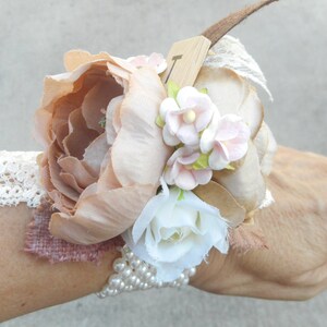 Rustic Wedding Wrist Corsage / Shabby Rustic Look / Beige Flower ...