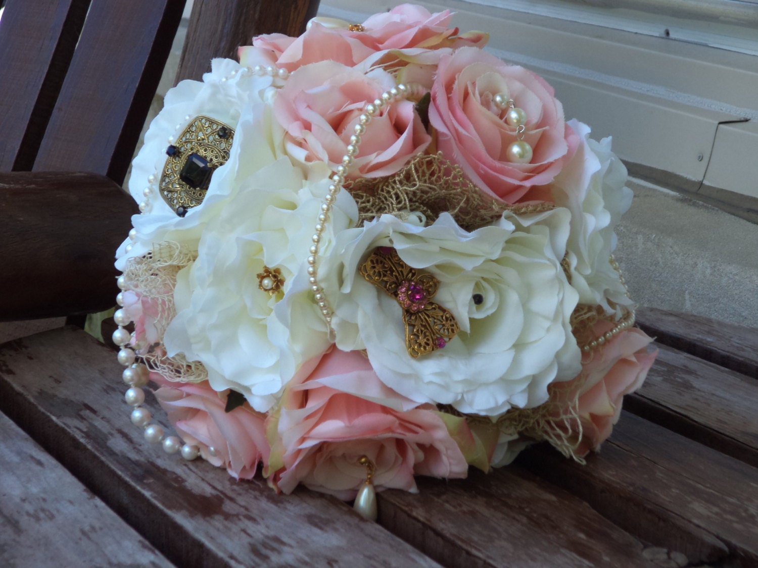 Vintage Brooch Bouquet / Vintage Lace / Shabby Look Blush Pink Silk ...