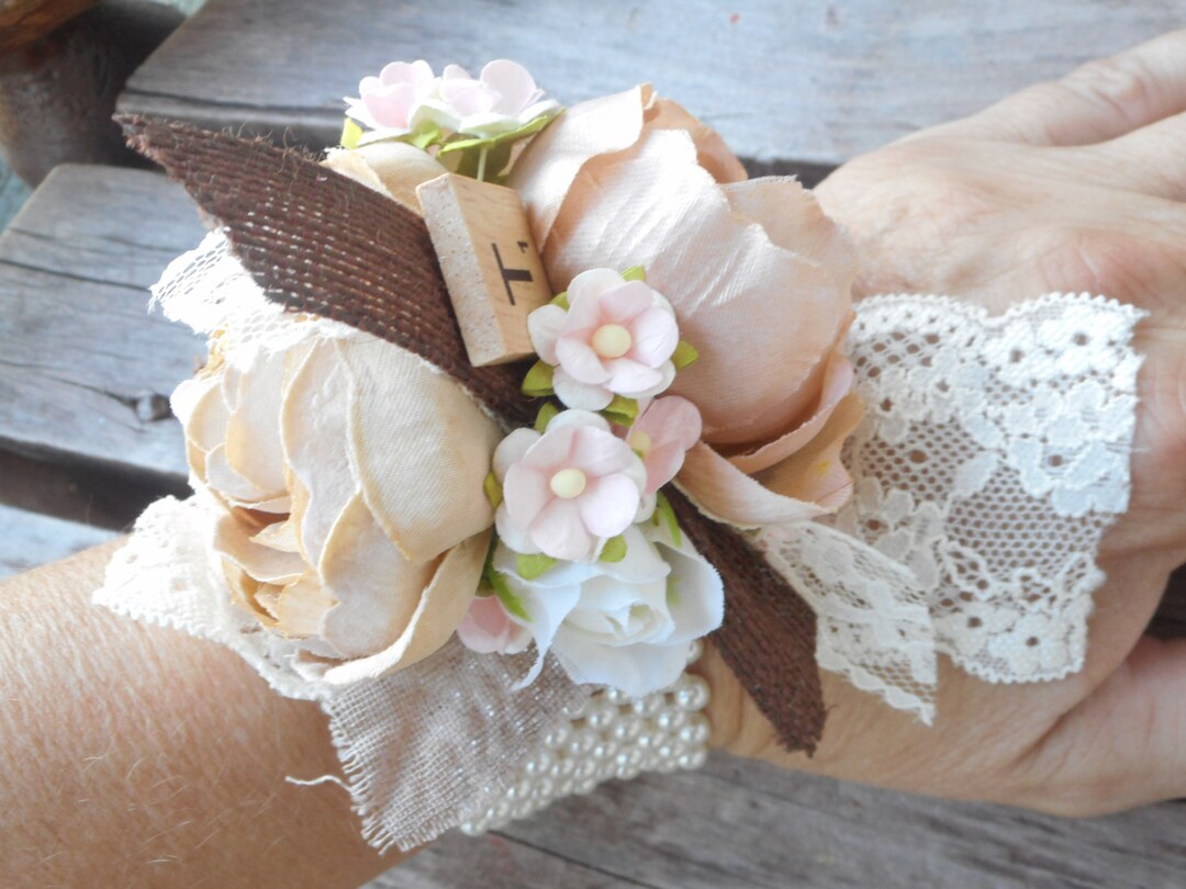 Rustic Wedding Wrist Corsage / Shabby Rustic Look / Beige Flower ...