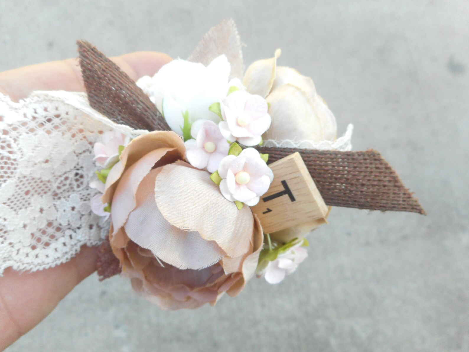 Rustic Wedding Wrist Corsage / Shabby Rustic Look / Beige Flower ...