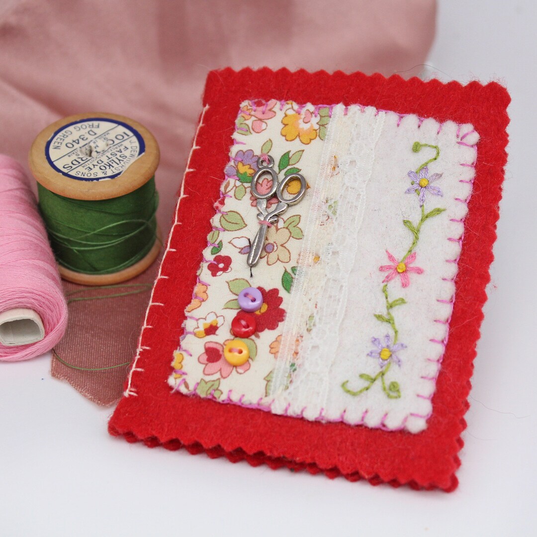 Felt Needle Book, Cottage Core Sewing Needle Case, Pretty, Practical ...