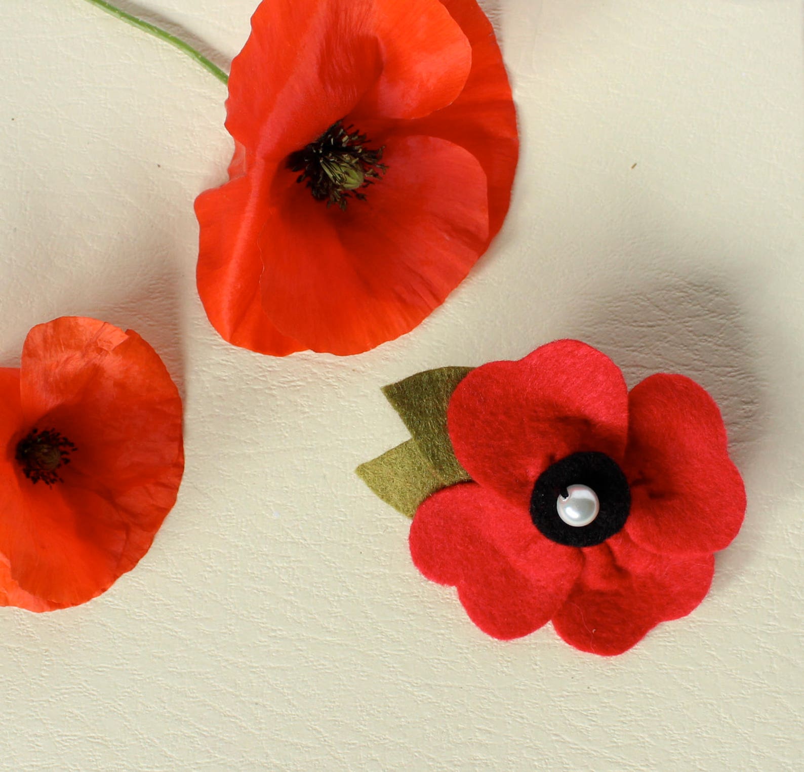 Handmade Red Felt Poppy Brooch Red Flower Brooch for a Poppy | Etsy
