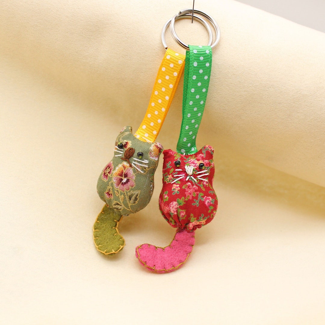 Floral Cat Keyring: Hand Sewn Fabric Bag Charm - Etsy
