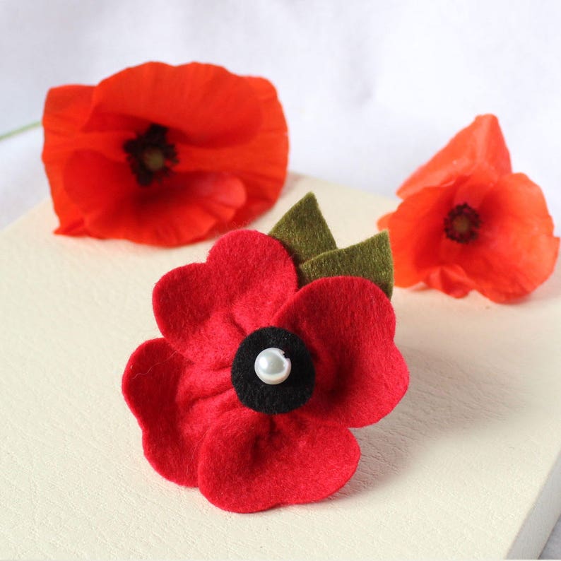 Handmade Red Felt Poppy Brooch Red Flower Brooch for a Poppy | Etsy