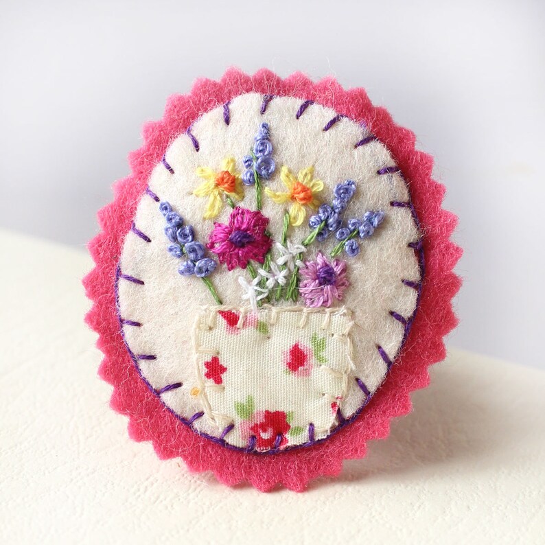 Spring Flowers Felt Brooch Embroidered Brooch with Pink | Etsy