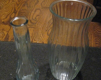Large Ribbed Glass Vase - Etsy