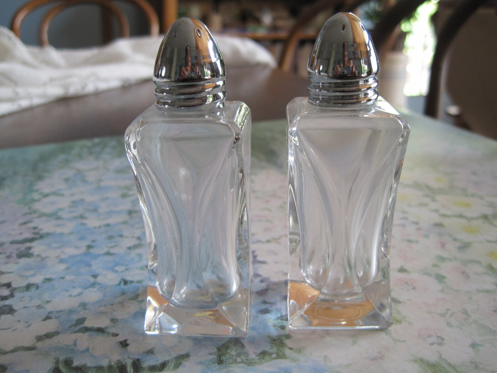 Vintage Glass Salt & Pepper Shaker Set: Chrome Caps, Curved Body. Retro ...