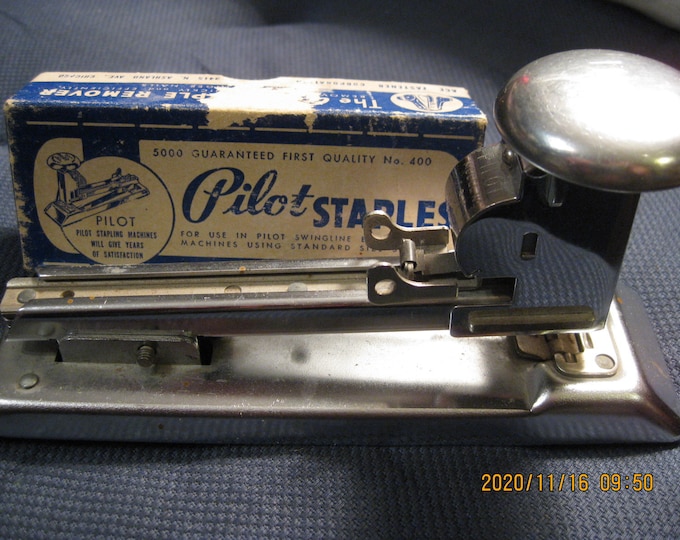 Vintage 1938 Pilot Model 402 Stapler W/ Box of Staples, Made by Ace ...