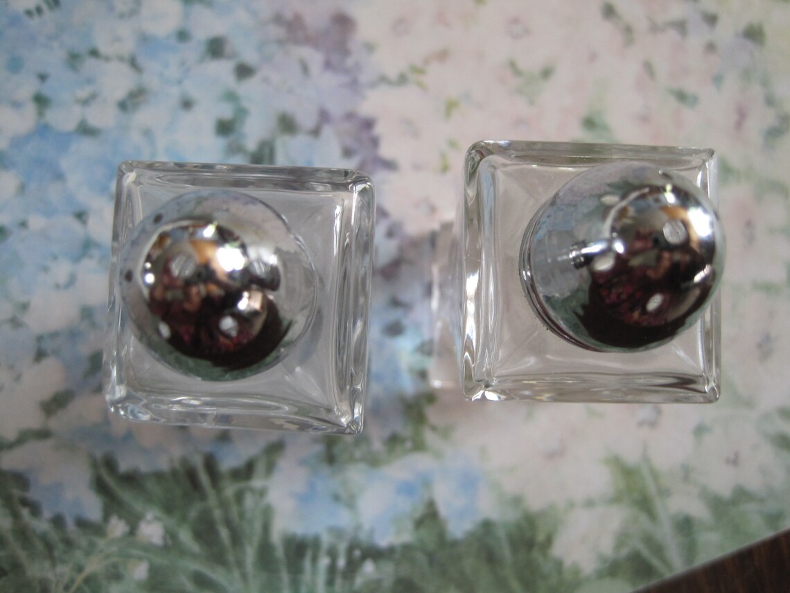 Vintage Glass Salt & Pepper Shaker Set: Chrome Caps, Curved Body. Retro ...