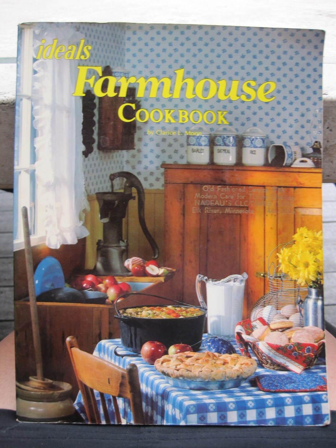Vintage Ideals Farmhouse Cookbook. Clarice Moon. Collected Recipes ...