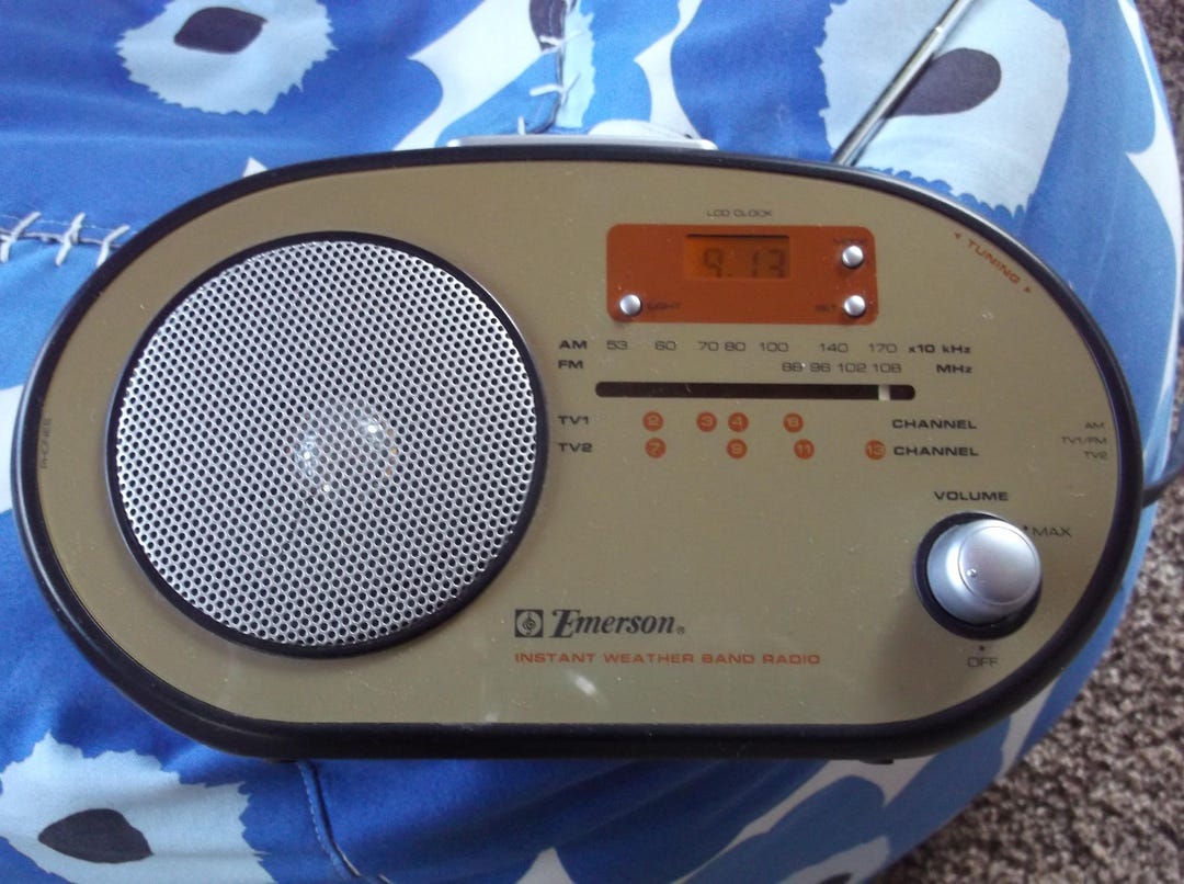 Vintage Emerson Instant Weather Band Radio, AM, FM, TV1, TV2, LCD Clock ...