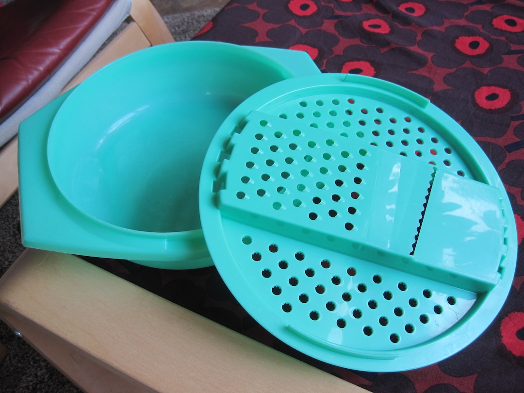 Vintage Tupperware 786 Jadite Green Food Grater & Bowl. Cheese Shredder ...