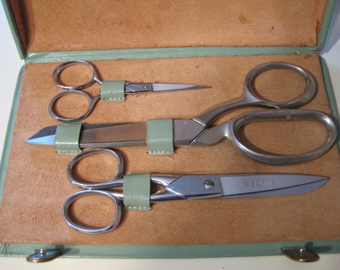 Vintage Singer Sewing Scissors Set; Original Leather Case. Dressmaker ...