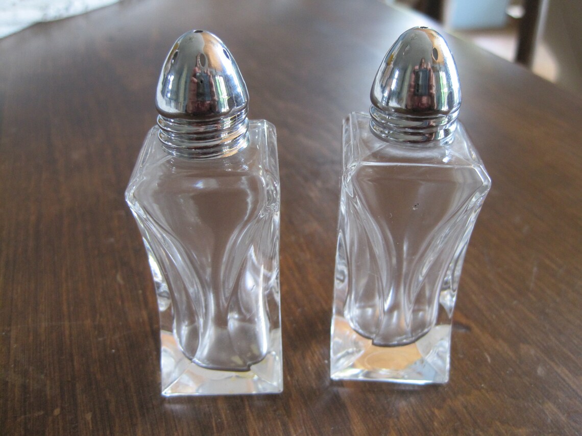 Vintage Glass Salt & Pepper Shaker Set: Chrome Caps, Curved Body. Retro ...
