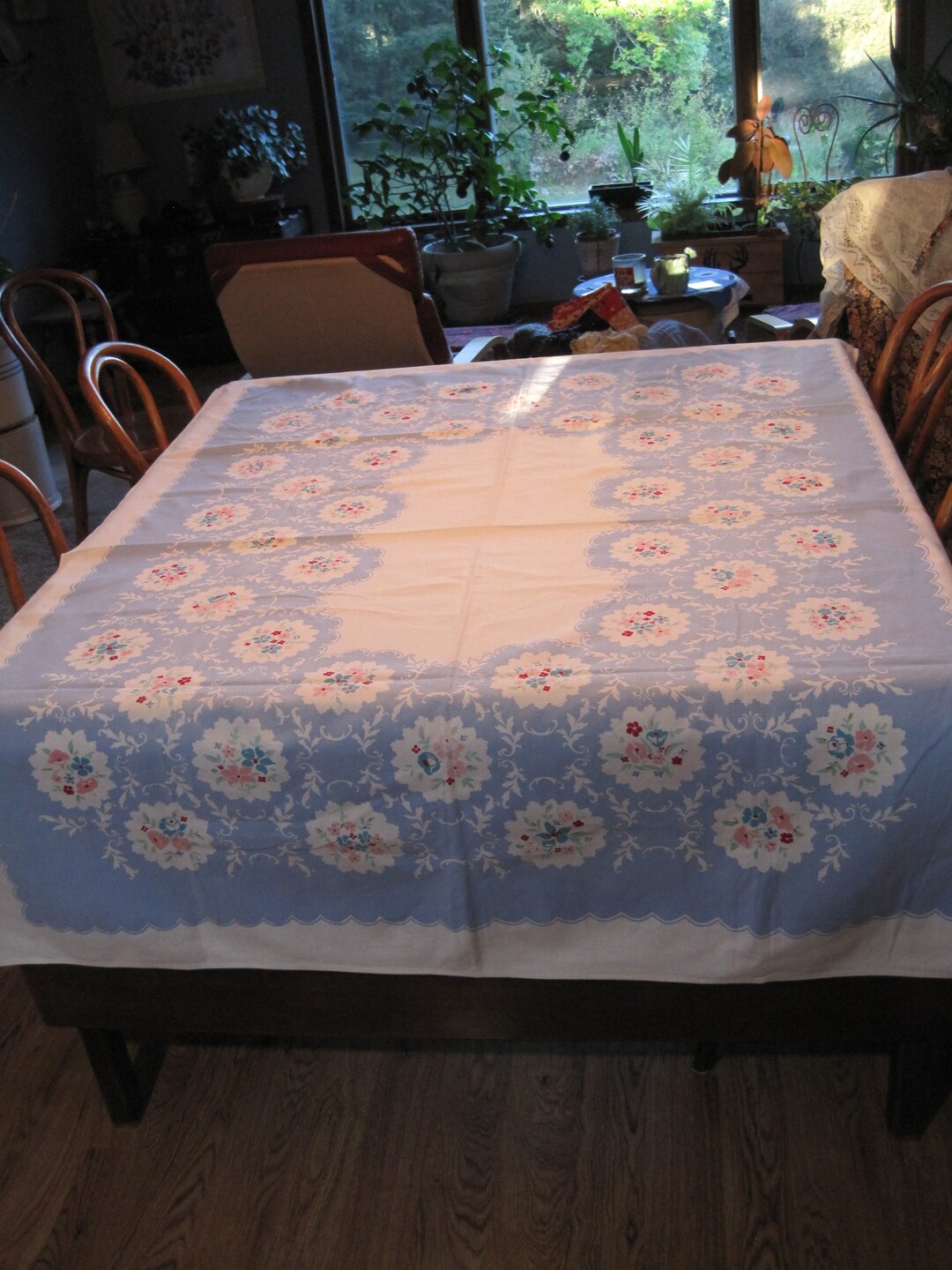 Vintage Simtex White & Blue Floral Tablecloth, Centerpiece Design ...
