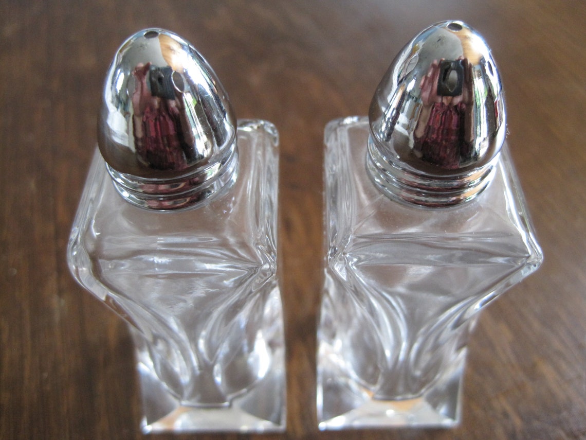 Vintage Glass Salt & Pepper Shaker Set: Chrome Caps, Curved Body. Retro ...