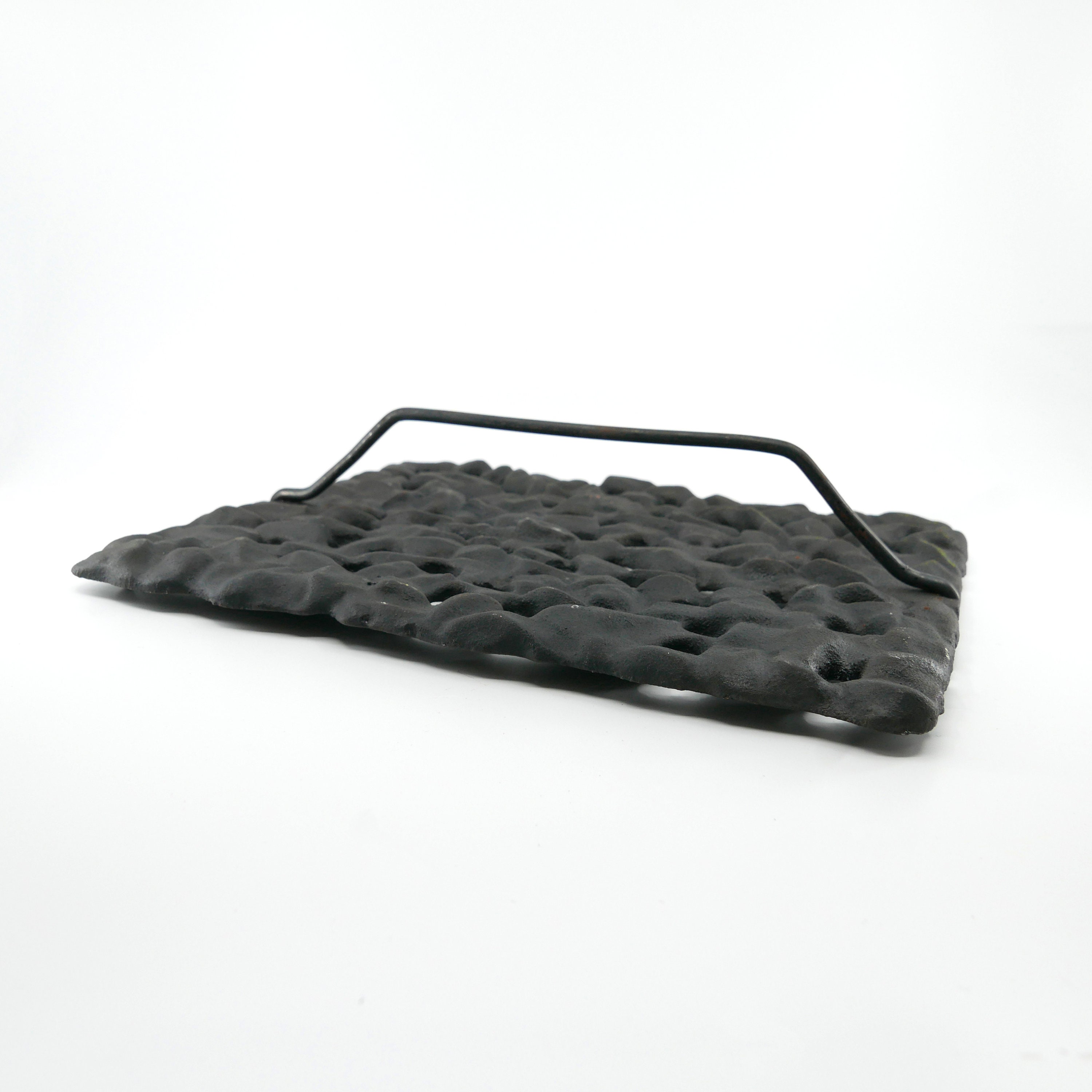 Vintage Jenn-air Lava Rock Cast Iron Grill Plate Grill-rocks - Etsy