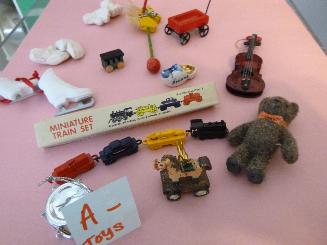 DOLLHOUSE, 12 Pcs. Incl, MINIATURE, Shackman, Toy, Skate, Train, Bear ...