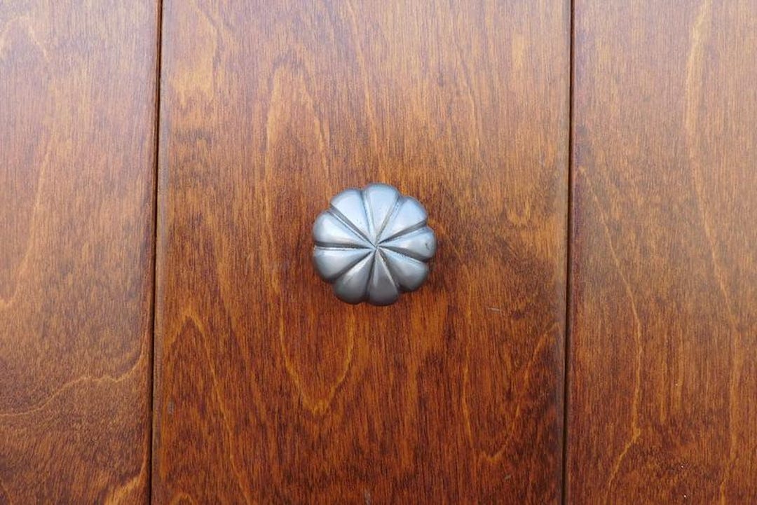LCI 6004. 1 1/4" Cast Iron Knob. Polished and Lacquered. - Etsy
