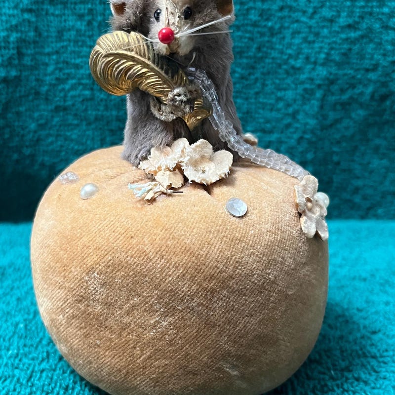 Mouse Pincushion - Etsy