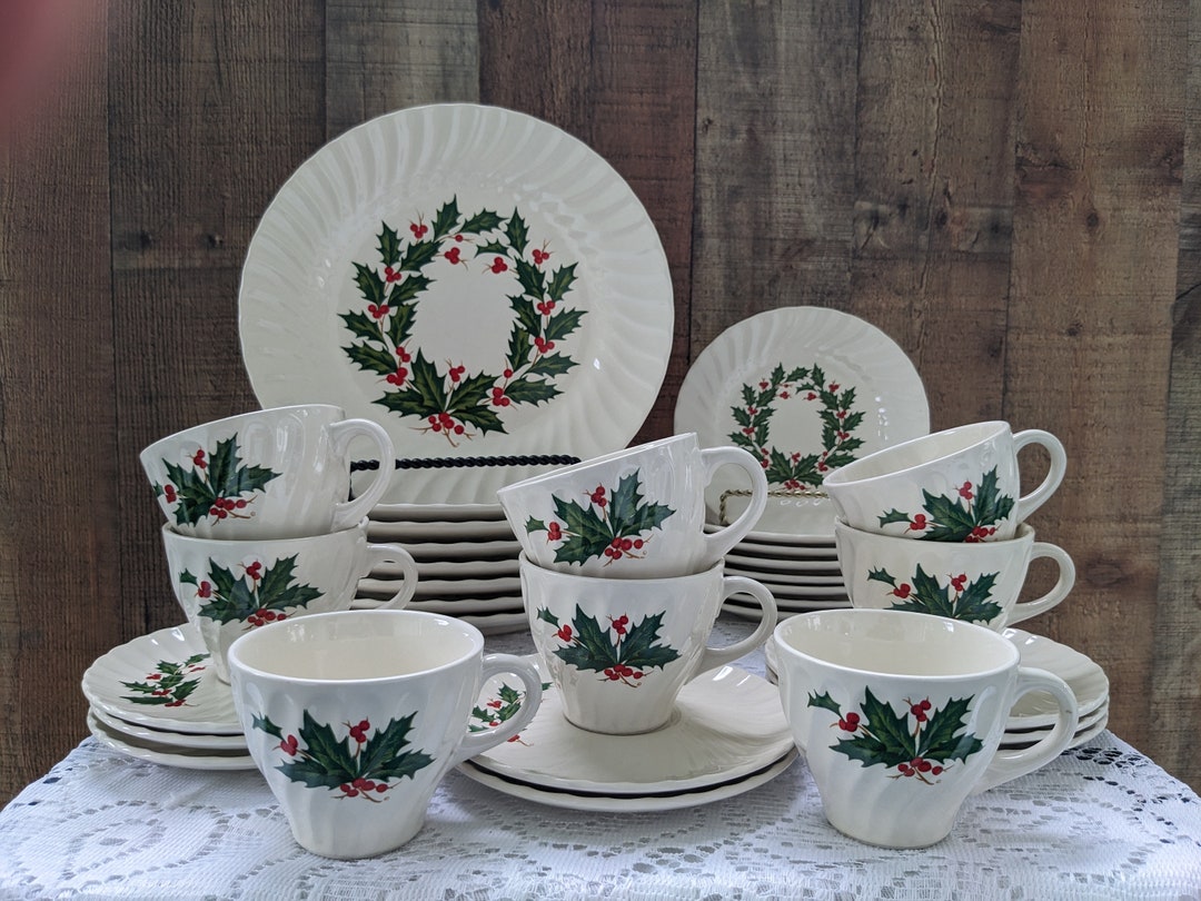Vintage SCIO Holly Berry Plate Setting Made in Japan 32 Piece Set ...