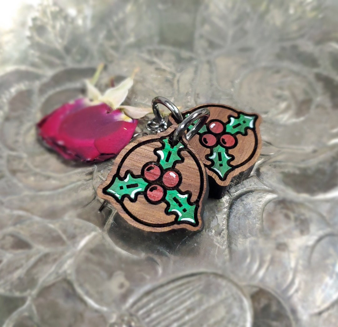 Christmas Holly Earrings, Christmas Earrings, Dangle Earrings - Etsy
