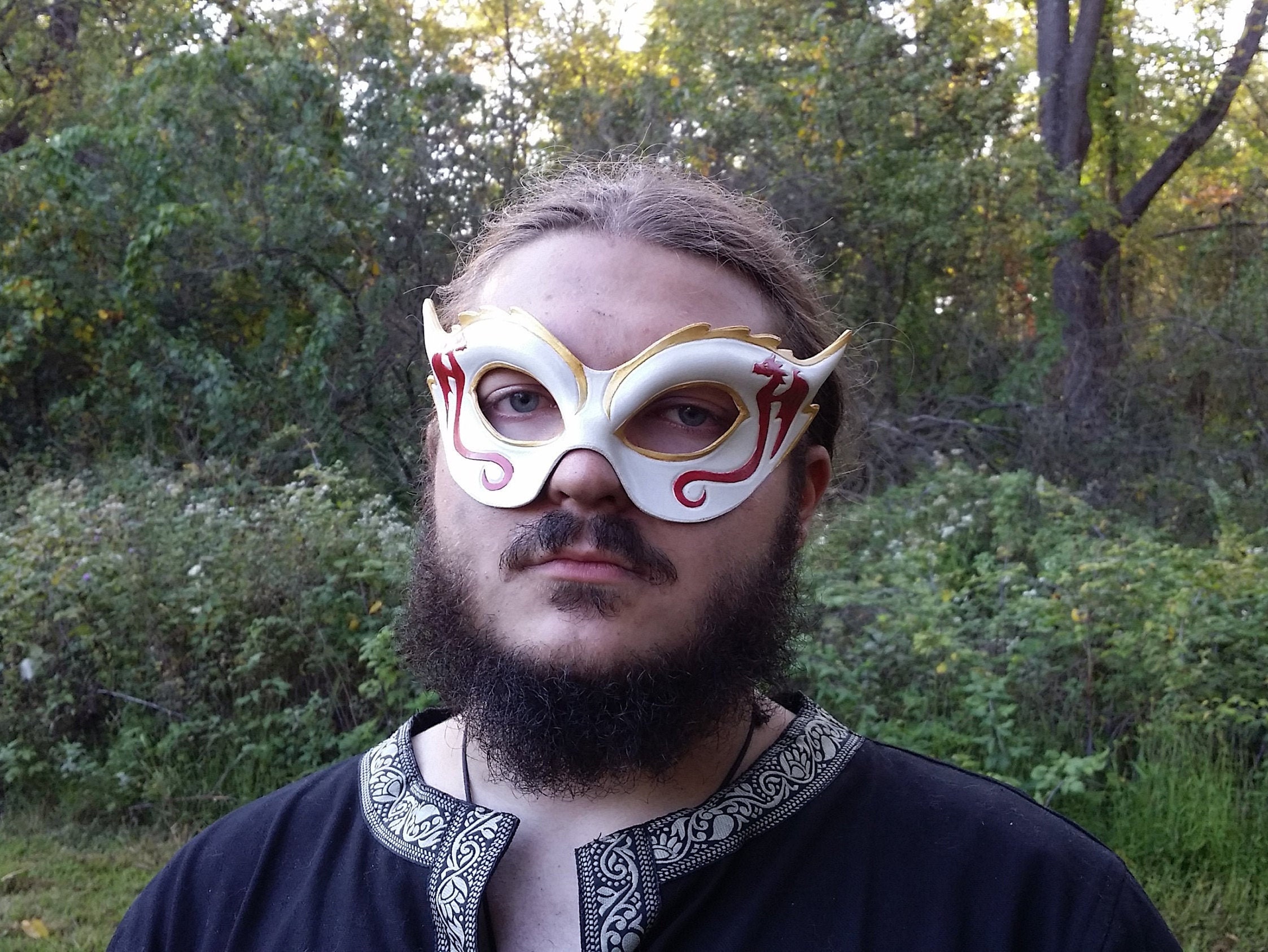Mascarada: Serpiente alada (Máscara de cuero pintada a mano) - Etsy España